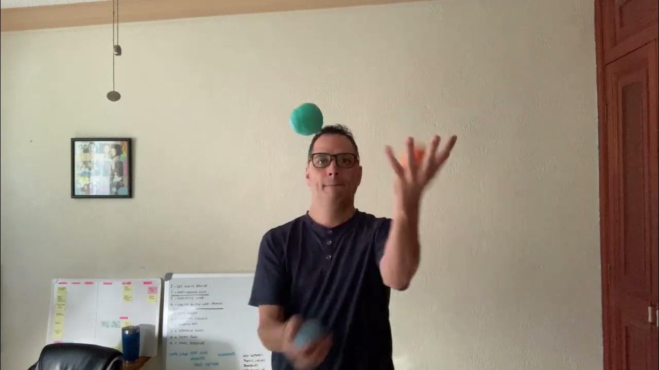 Learning how to juggle three balls - day 23 - YouTube