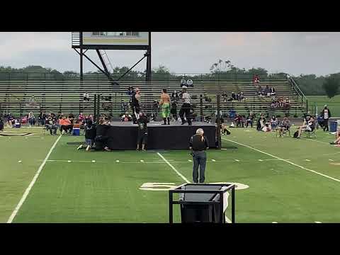Travis Titan VS Crash Jaxon - YouTube