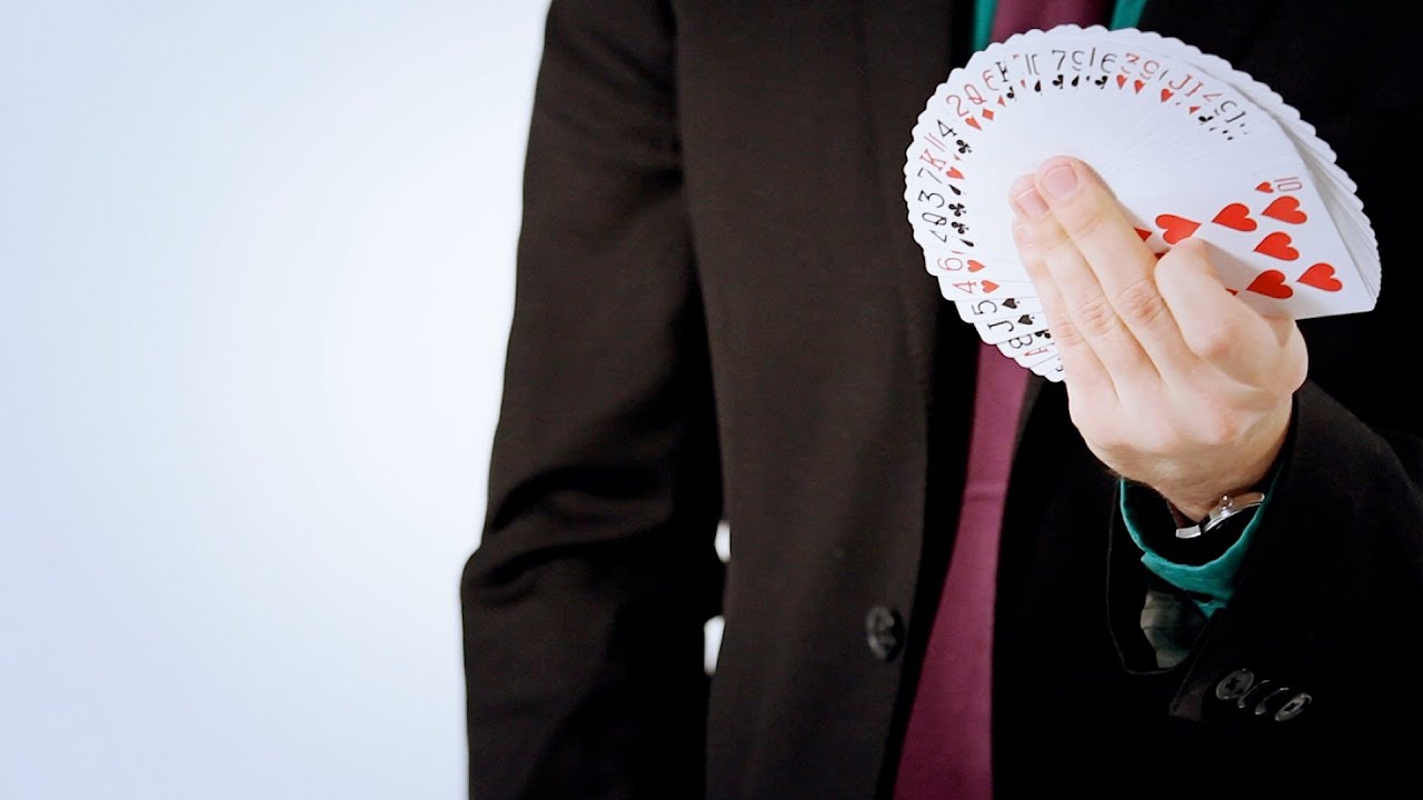 How to Close a Fan with One Hand | Magic Card Flourishes - YouTube