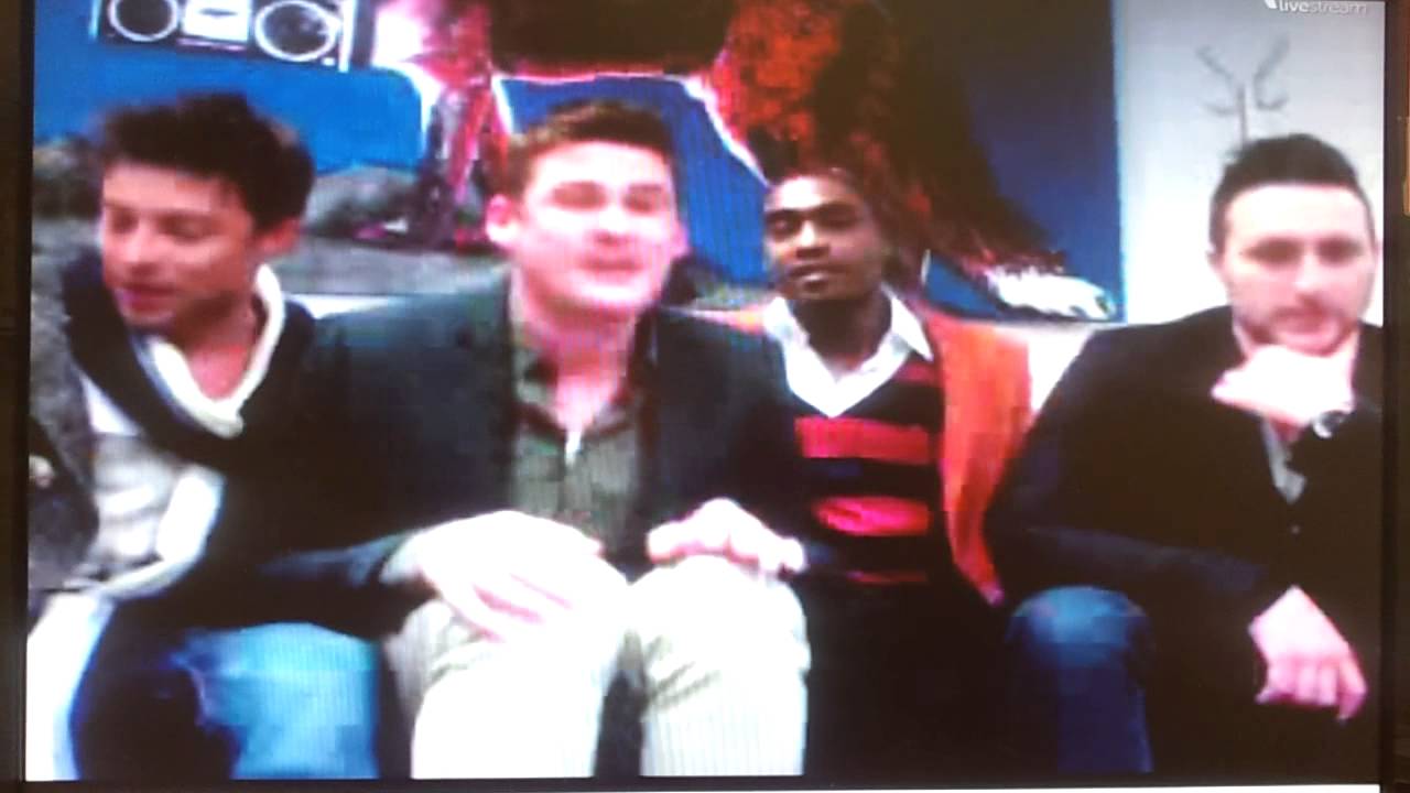 Blue singing Hurt Lovers during their twitcam on 25-01-2013 - YouTube