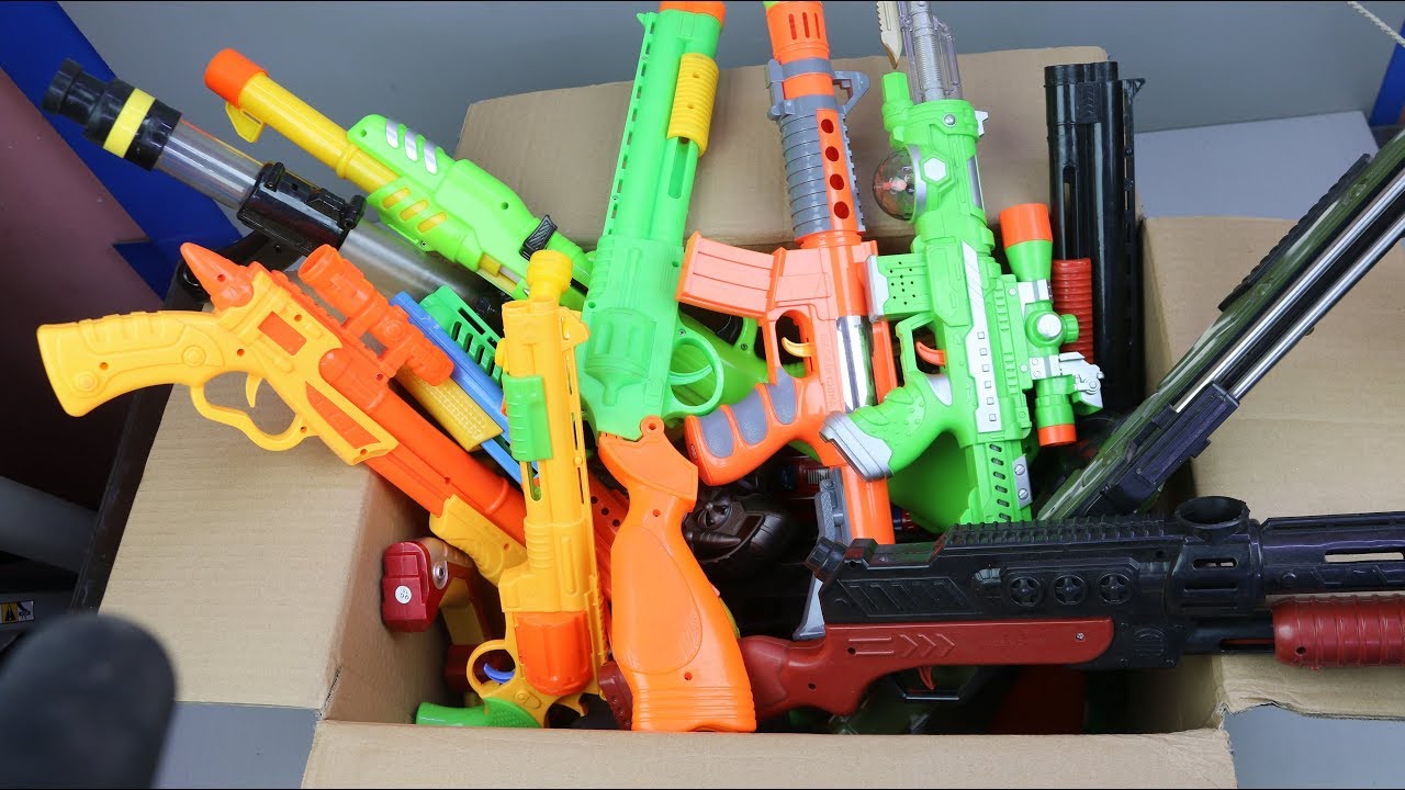 Toy Guns Toys!! with Many Colored Toys from the Box Military equipments ...