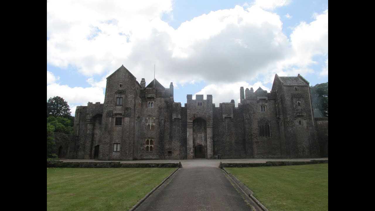 BBB Compton Castle, gardens and outside, south Devon Bumbling Bimbling ...