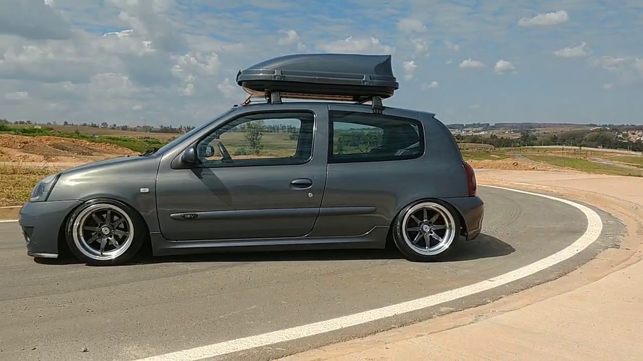 Clio Stance - YouTube
