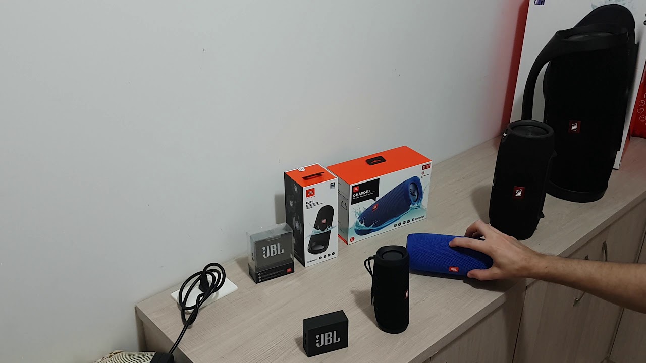 JBL GO VS FLIP 4 VS CHARGE 3 VS XTREME VS BOOMBOX - YouTube