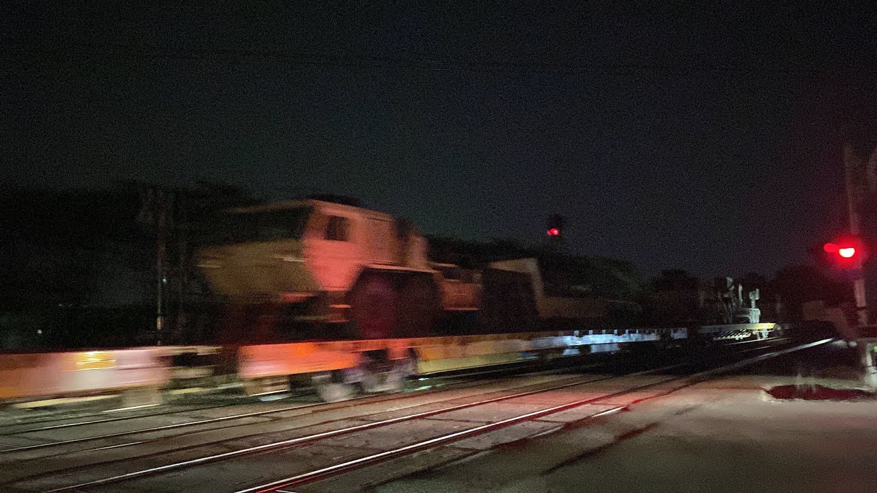 UP Military Train Passes Through Glenview - YouTube