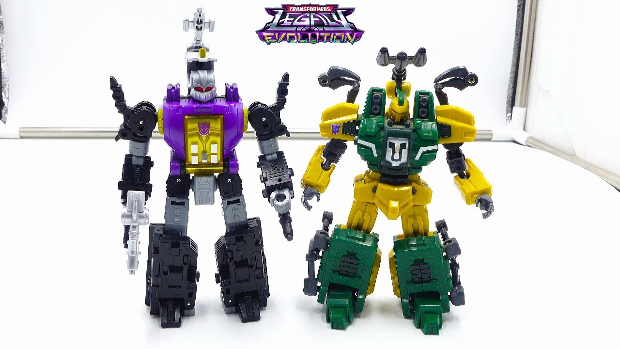 Transformers Legacy Evolution Bombshell Vs. Fansproject Deluxe ...