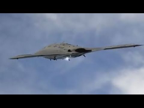 X-47B combat drone. Precise landing on a US Navy aircraft carrier ...