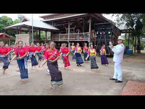 ฟ้อนรำสวยงาม#ความสนุกสนาน #ตลก #comedy #ตลกฮาฮา #สาวอีสาน #สาวหนองสังข์ ...