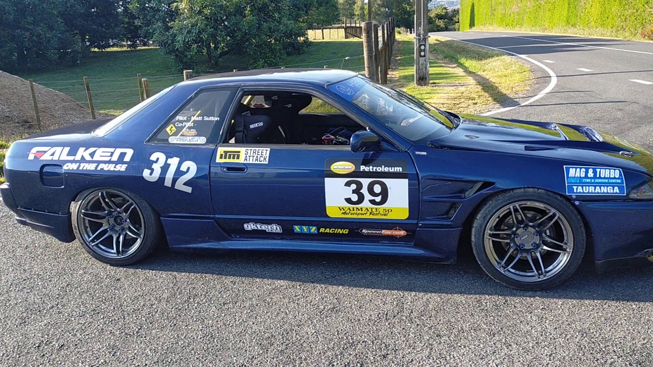 Clean walk around of my r32 with kelford cams - YouTube