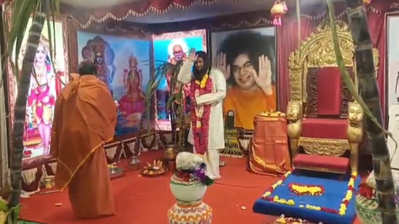 Prema Sai Bhagwan Thursday Bhajan Santhi Nilayam Rettaparthi|Prema Sai ...