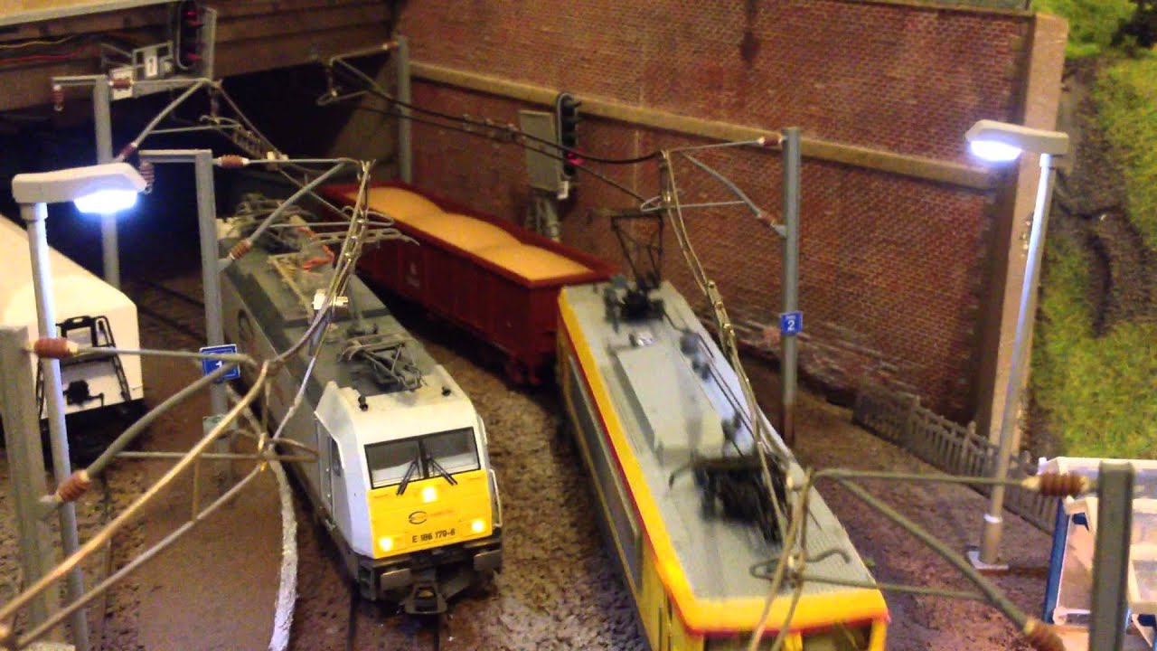 Marklin SNCF BB622403 Infra 29255 and Marklin ECR 186 36616 and Marklin ...