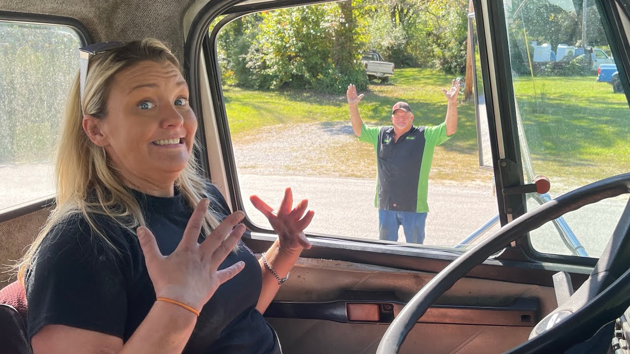 Daisy Dukes and Work Boots, Jessie Learns To Drive!! - YouTube