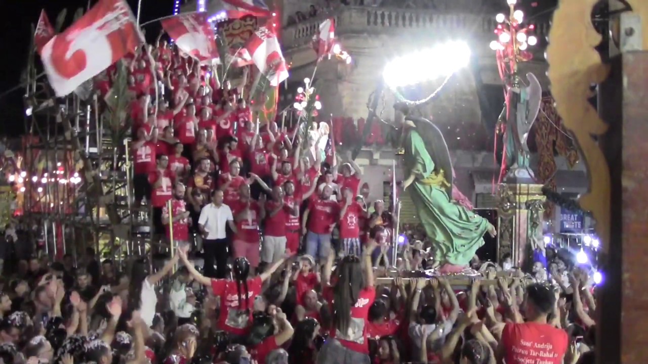 Tlugħ tal-istatwa tal-Anglu 2019 - YouTube