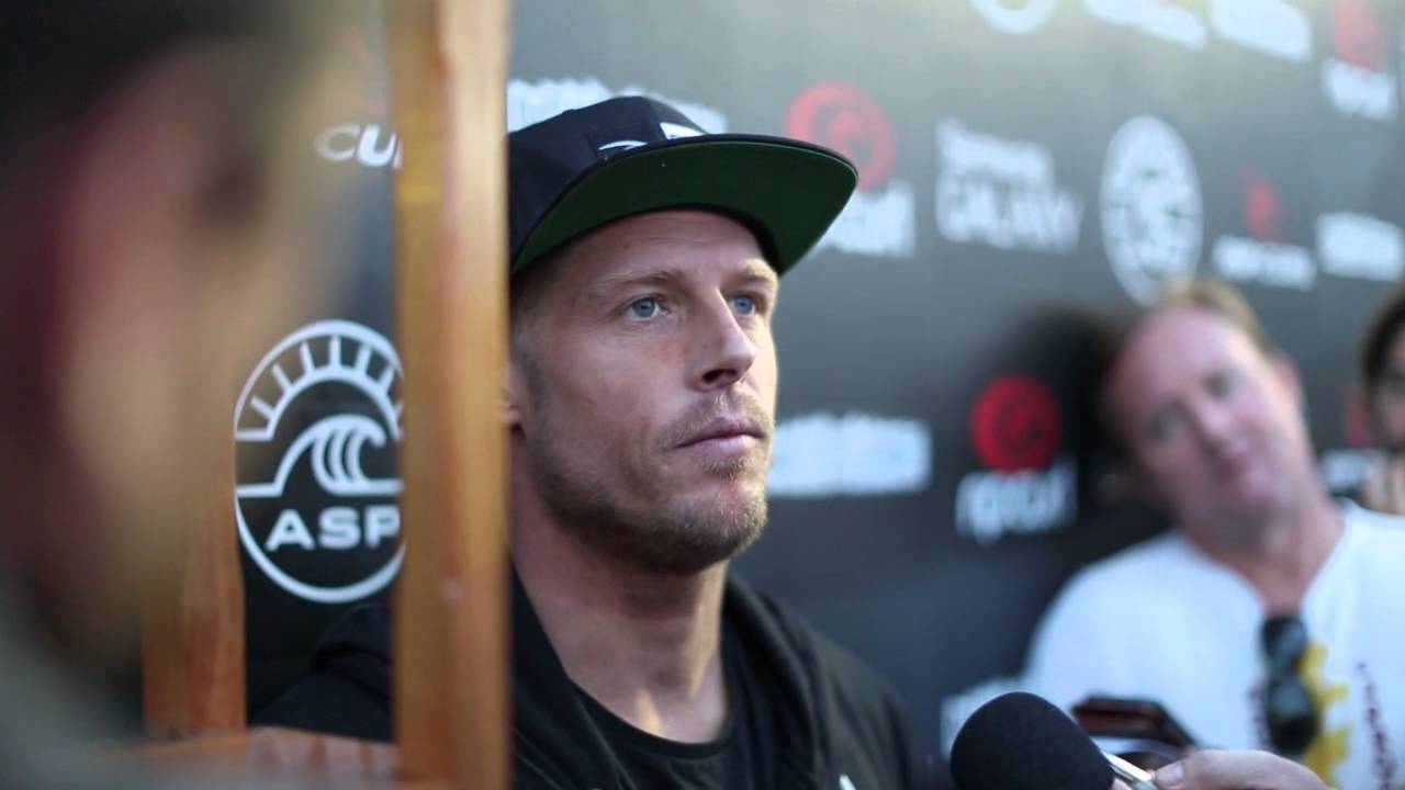 Five Things With Mick Fanning - YouTube