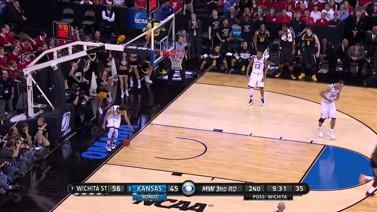 Wichita State vs. Kansas: Zach Brown dunk - YouTube