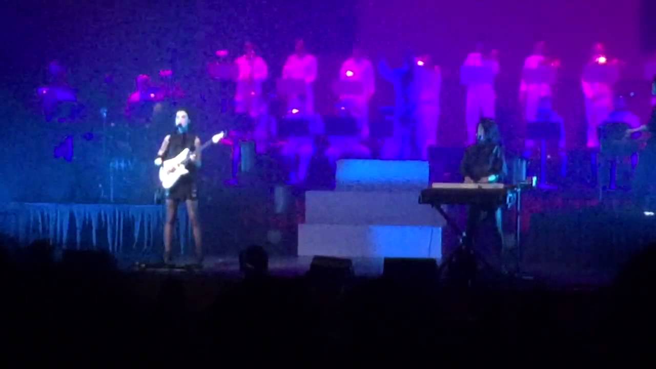 Digital Witness w/ monologue - St. Vincent w/ Dallas Symphony Orchestra ...