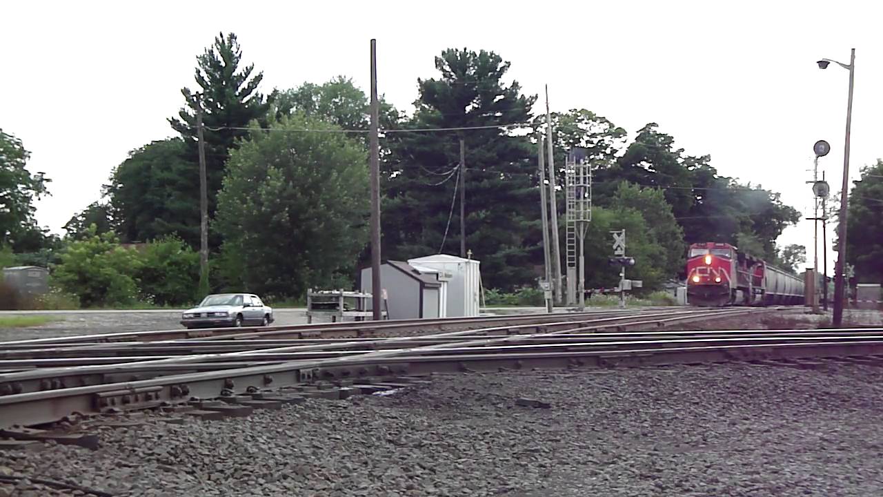 CN Crosses the Diamond in Wellsboro, Indiana 7-31-09 - YouTube