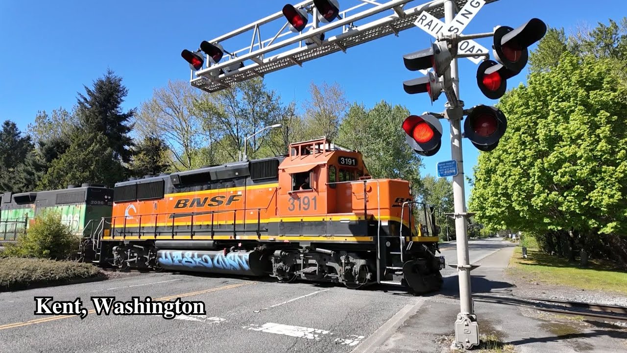 BNSF Train at Branch Line Railroad Crossing - YouTube