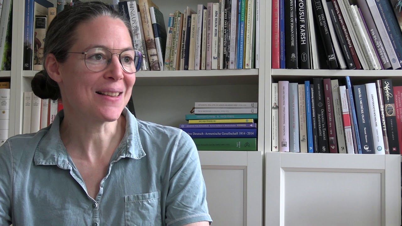 Online Lesungen: Elke Hartmann liest Howhannes Jeranjan - YouTube