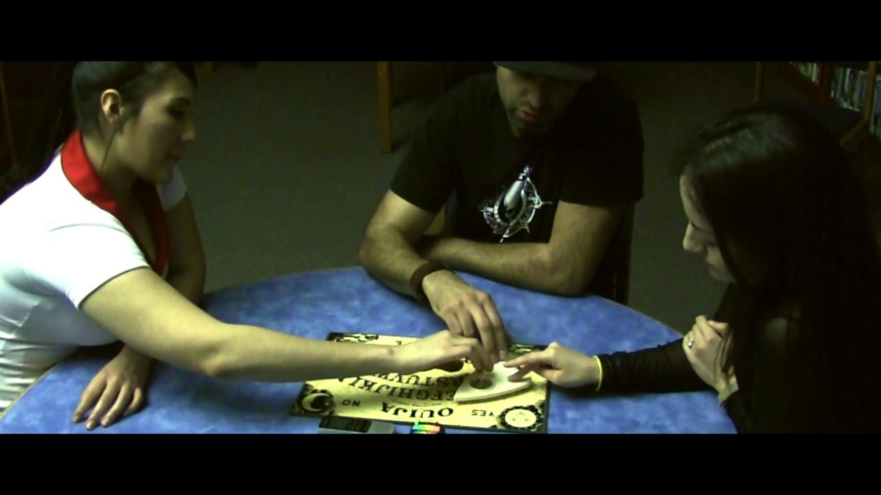 Real Ouija Board Experience for the First Time! - YouTube