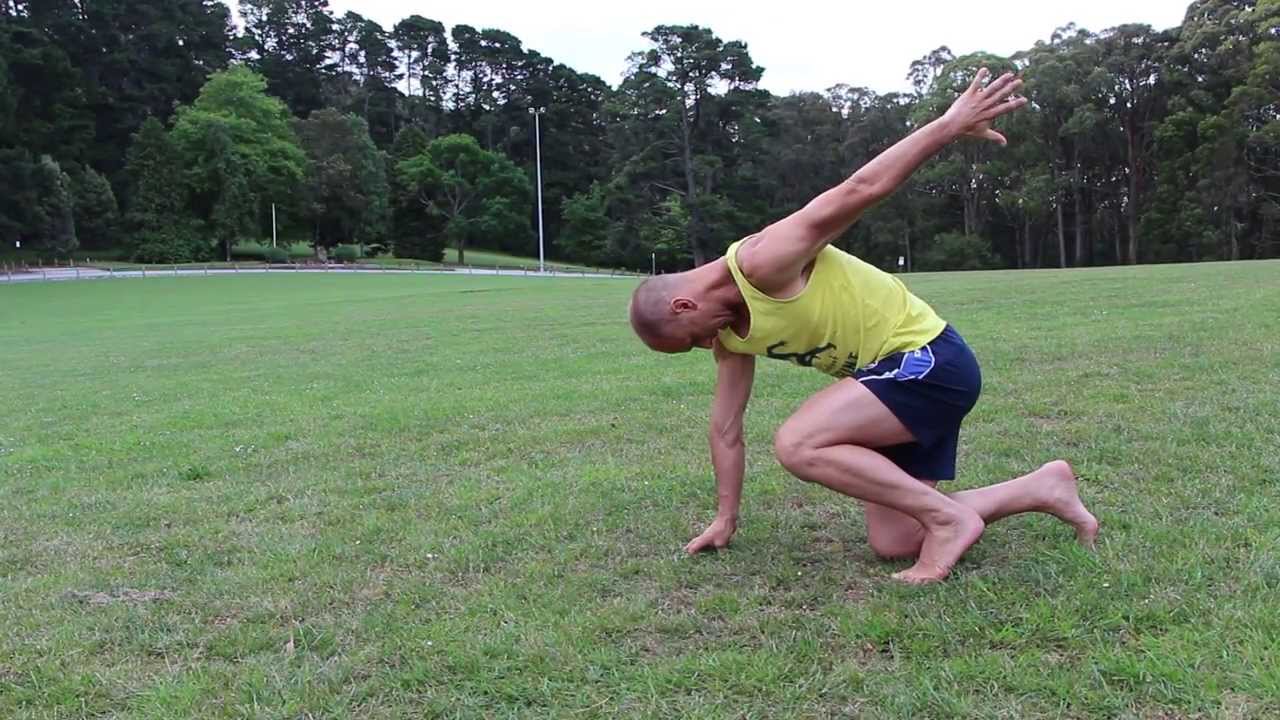 Barefoot 3 point sprint start - YouTube