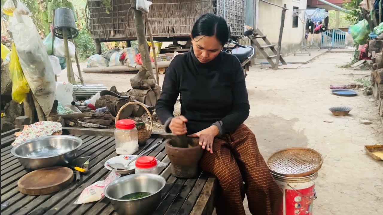 Cha kroeung chicken, water spinach lemongrass, and crabs papaya salad ...