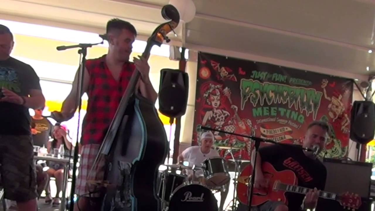 Pete GORILLA band - Fishnet Stockings - YouTube