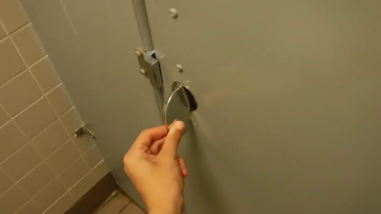 1,627. Taco Bell Men's Restroom - YouTube