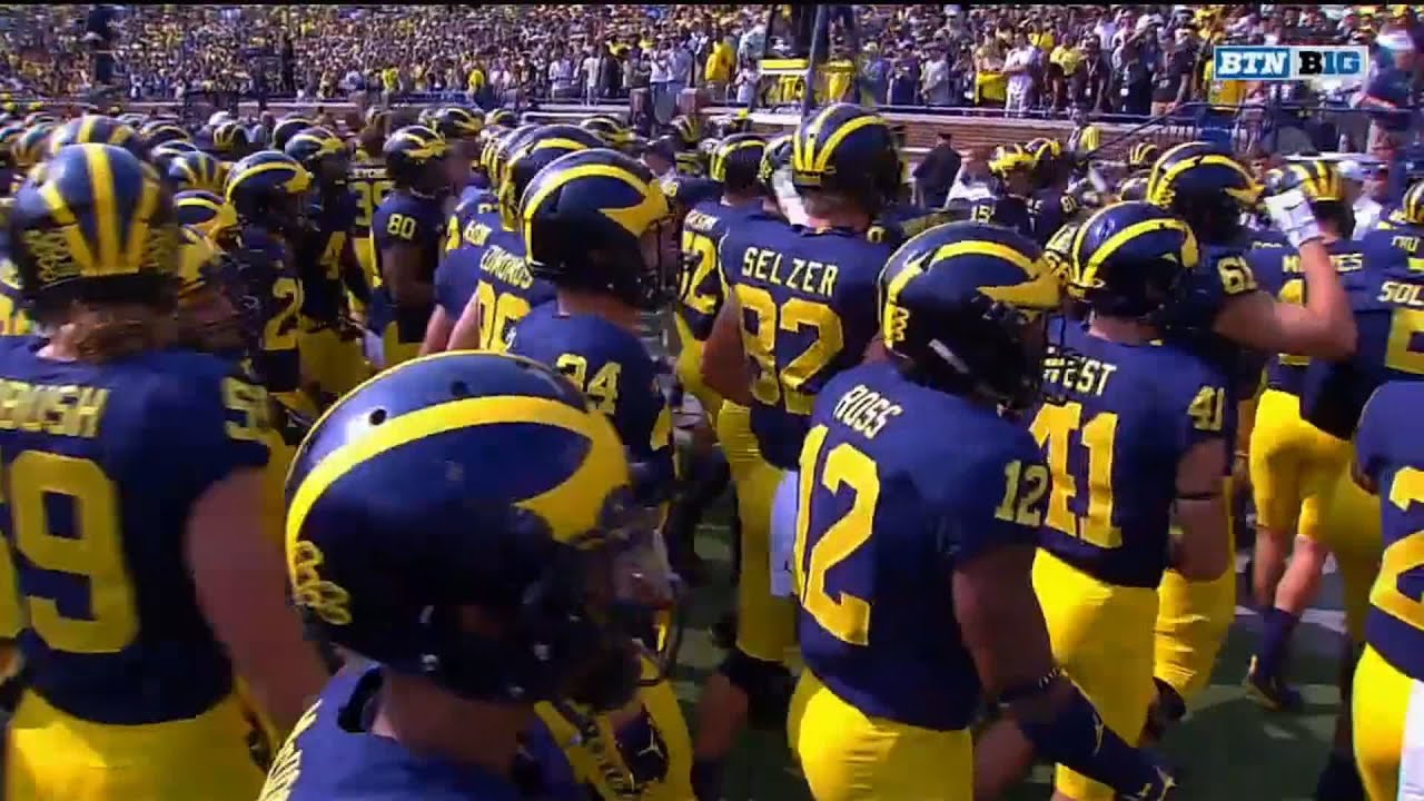 Michigan Honors Armed Forces During Air Force Game - YouTube