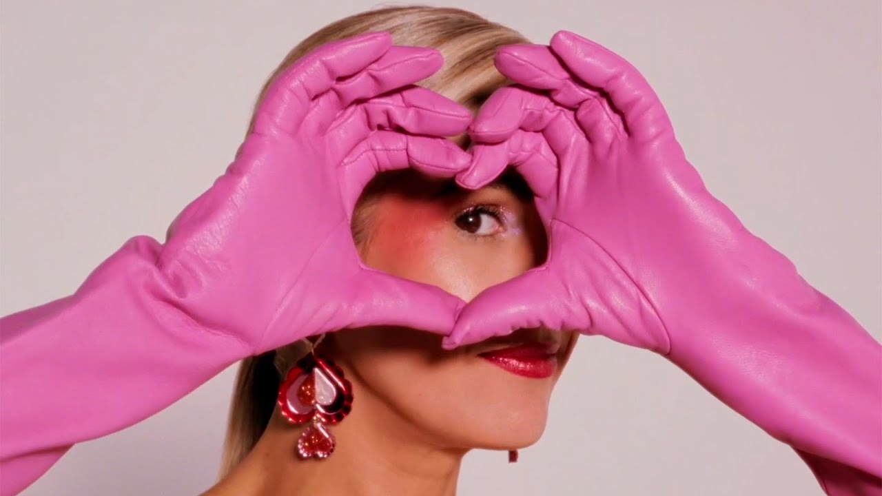 Ani Glass - Ennill Yn Barod - YouTube