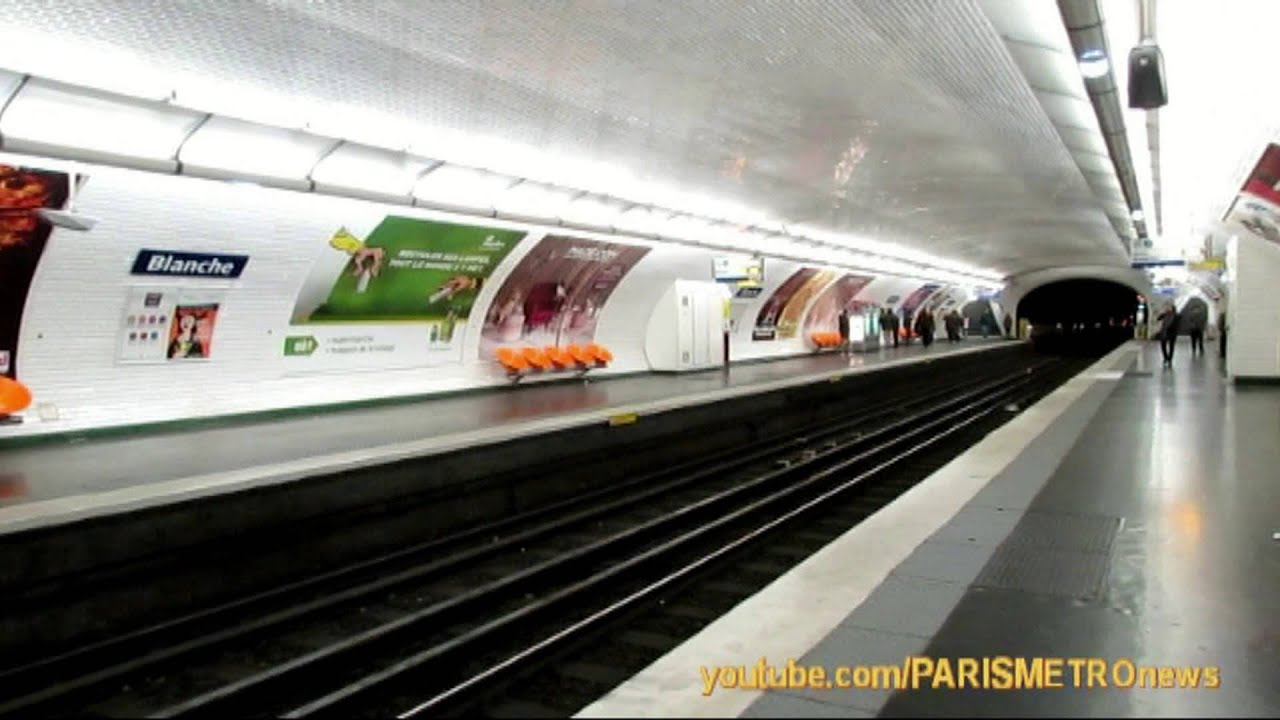 Blanche (métro de Paris) line 2 - YouTube