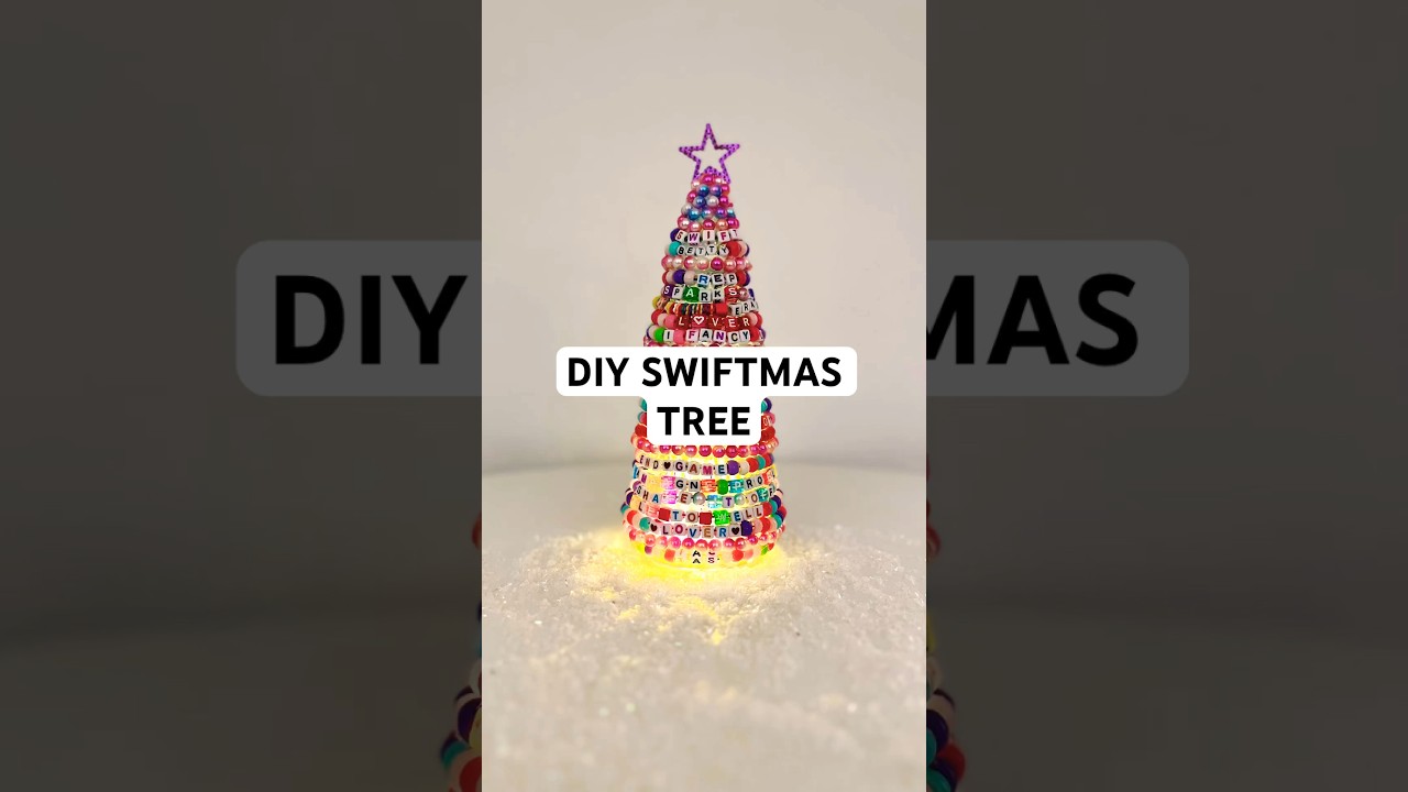 DIY Swiftmas Tree! I had so much fun making this and oh how she shines ...