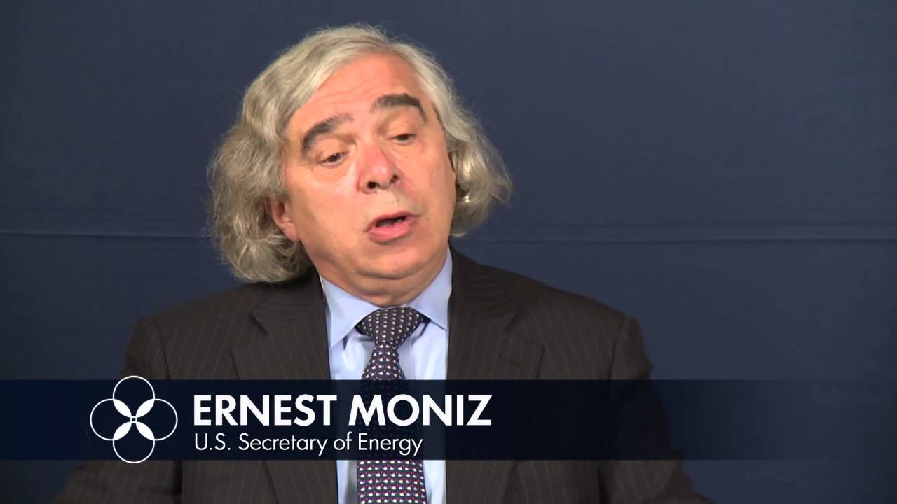 Ernest Moniz Biografia