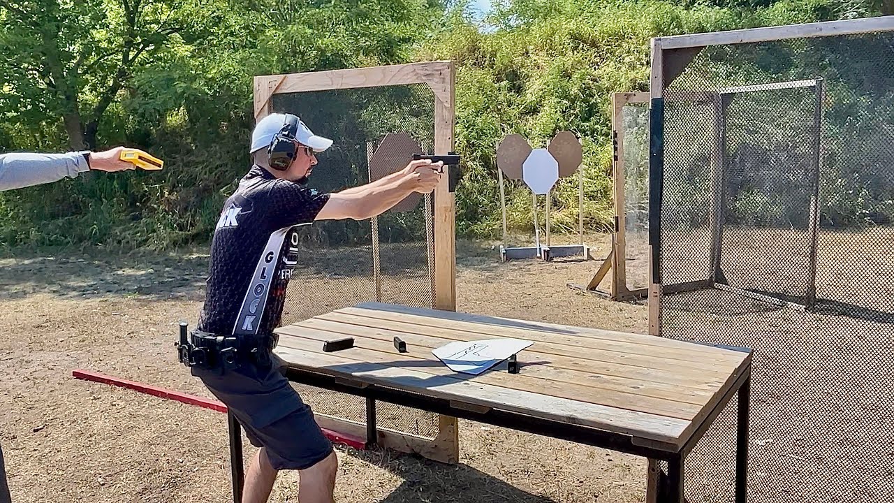 IPSC - Mastering a Glock 17 (production division) - YouTube