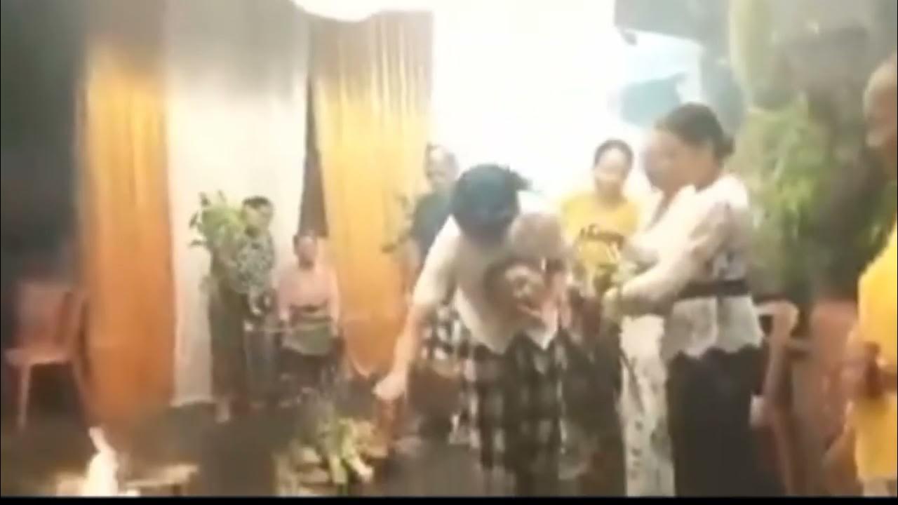 Upacara Perkawinan Adat Bali - YouTube