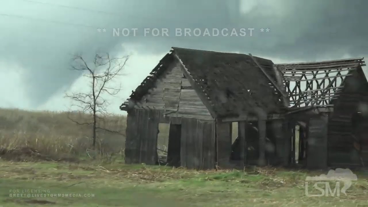 03-24-2024 Elk City, OK - Cone Funnel comes Halfway Down to Ground ...