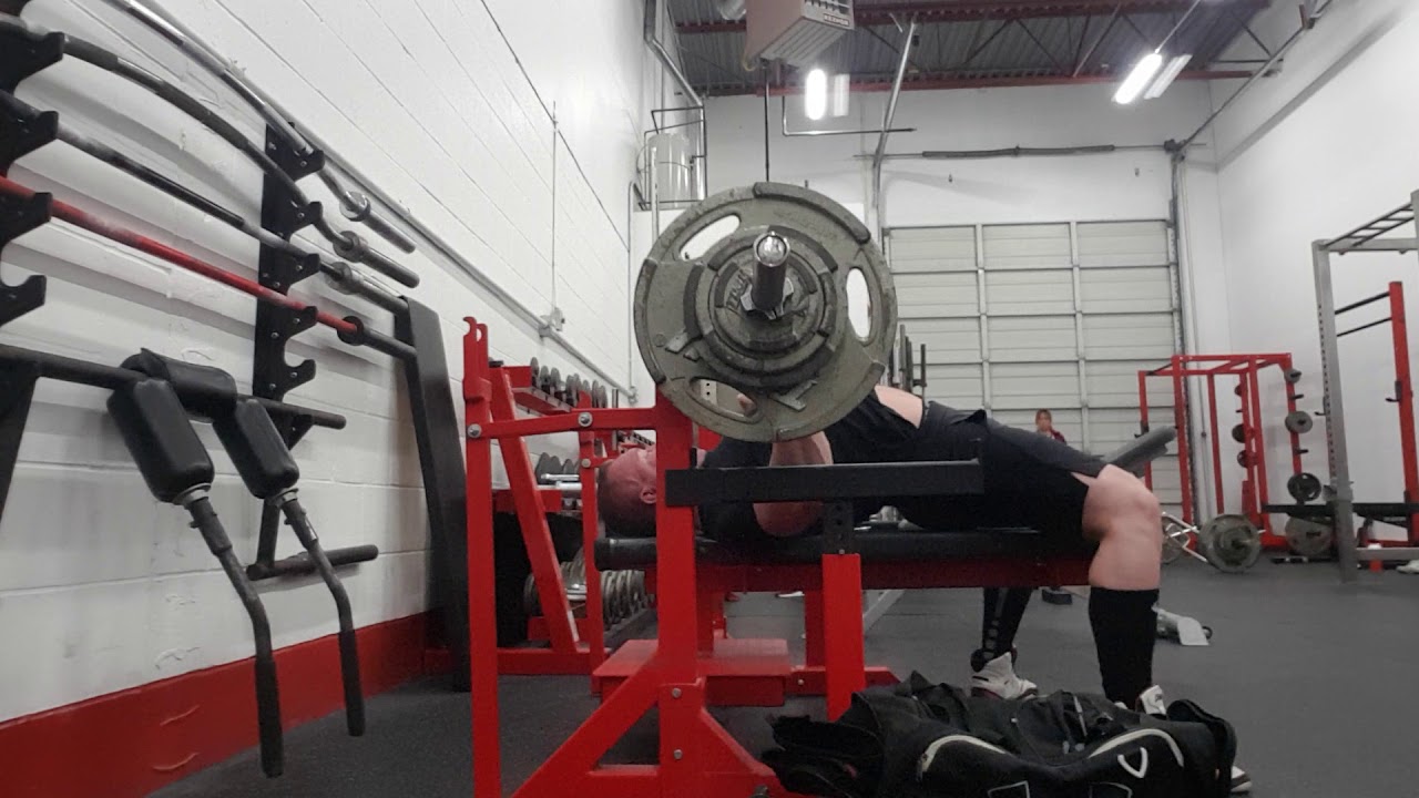 Jan 31 - 3-2-0 bench 215 5x3 (5th set) - YouTube