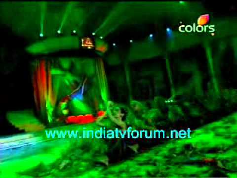 sanayas performance on ita awards 2012