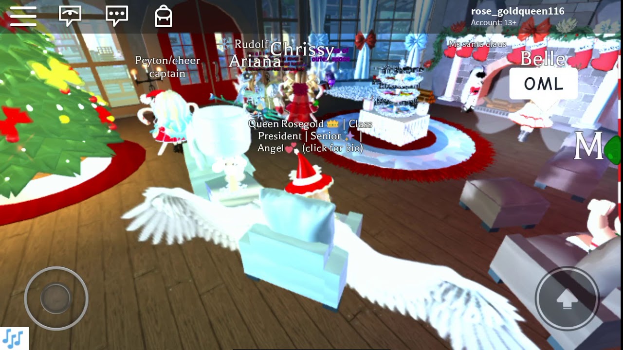 ROYALE HIGH CHRISTMAS SECRET EVENT - I GOT A PRESENT!!!! - YouTube