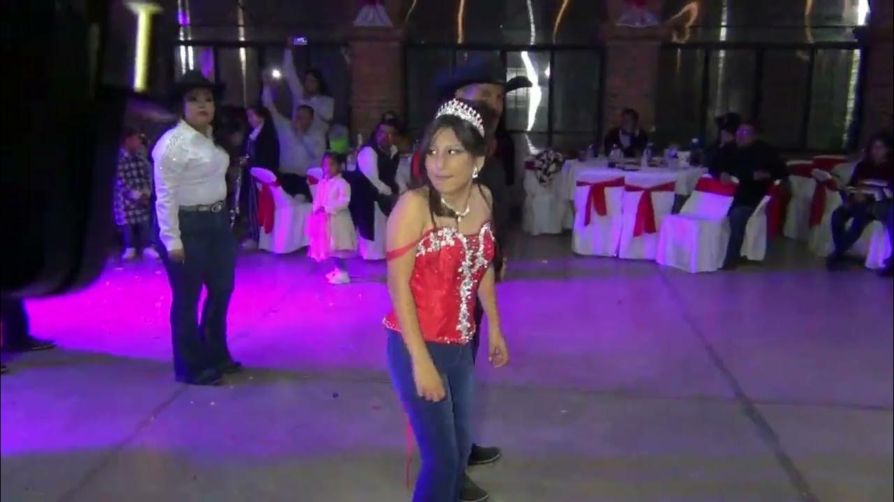 Baile sorpresa Daniela en sus XV - YouTube