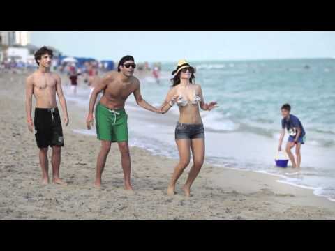 TV host Maria Menounos splashes around Miami - Splash News | Splash News TV | Splash News TV