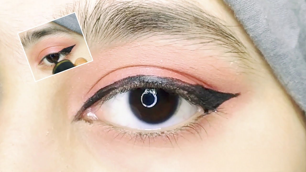 Simple Eyeliner tutorial Step by step 😍 - YouTube