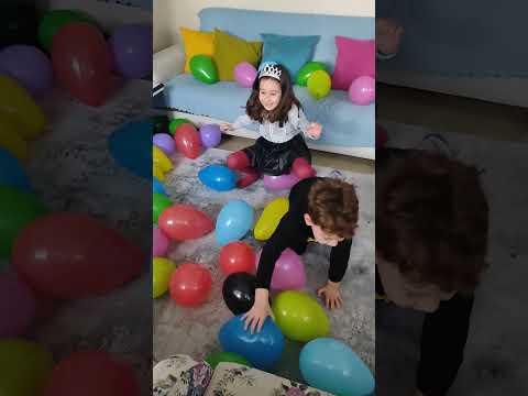BALON PATLATMA Yarışı! l Duru ve Toprak yarışıyor! eğlenceli çocuk oyunları! l 🤗 #eğlencelivideolar