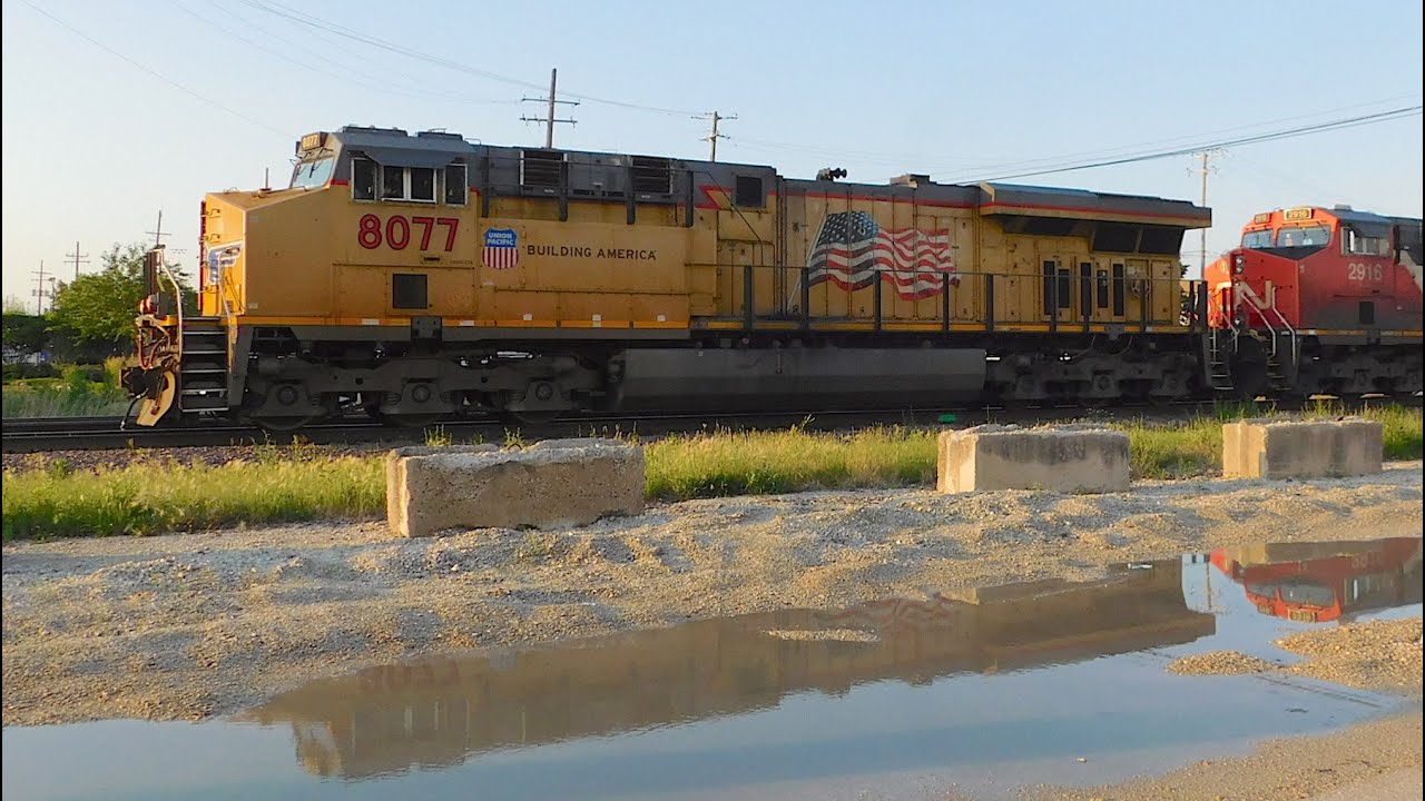 mCHNP : UP 8077, CN 2916, 5604 & UP 7645. 19:33 6/12/21 - YouTube