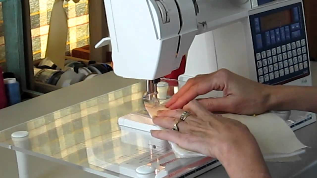 Easy Machine Quilting Part I - The Stipple Stitch.MOV - YouTube