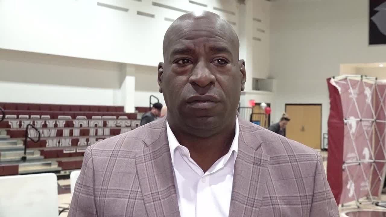 Destrehan's head football coach Marcus Scott talks about 2023 signees ...