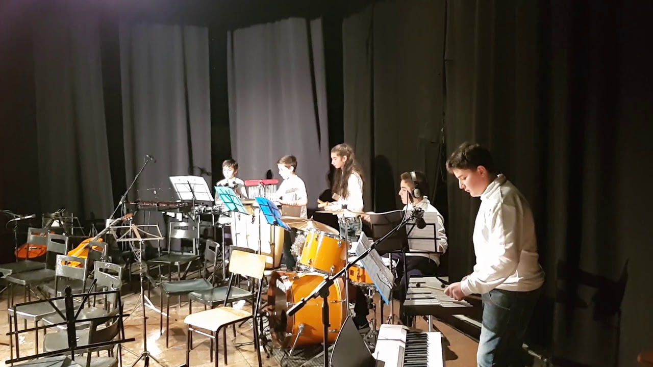 Jingle bells 2c percussioni - YouTube