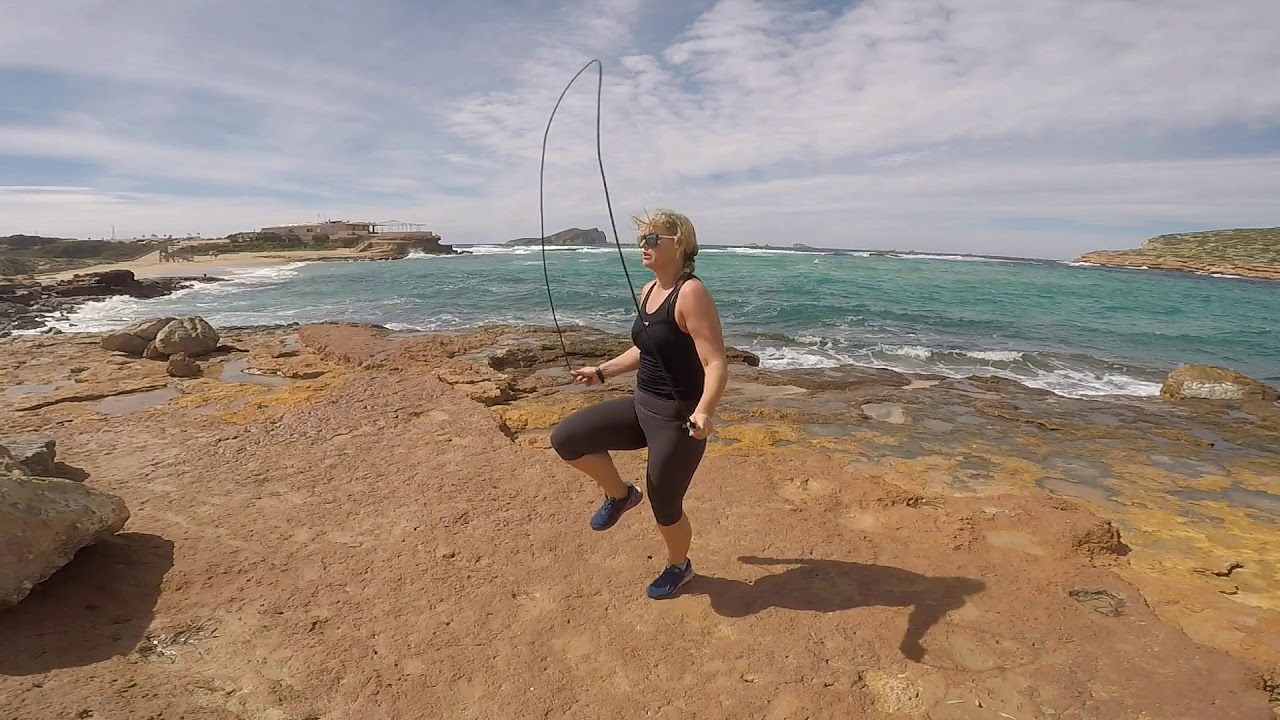 How To Jump Rope - High Knee with Jump Rope in Slow Mo - YouTube