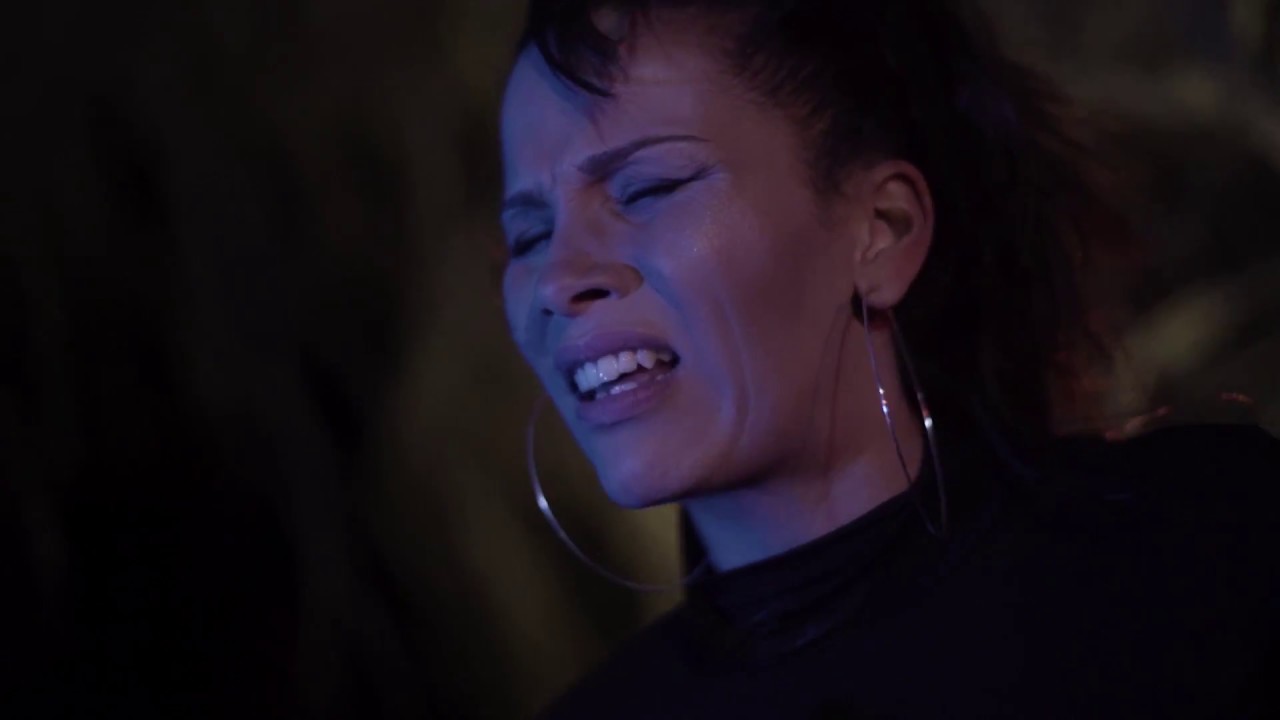 Play - Wynter (Official Music Video) - YouTube