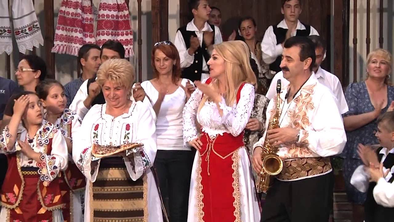 LORENNA-PIZZA PIZZA Chords - Chordify